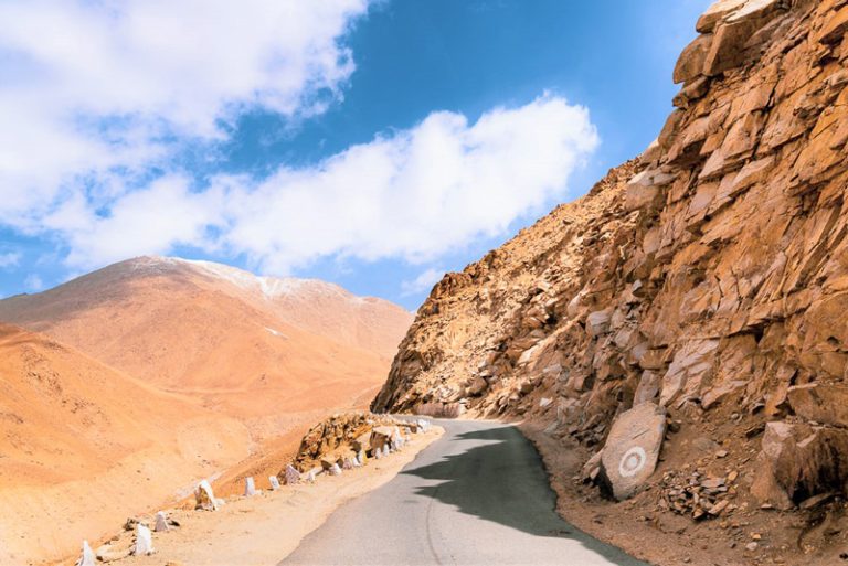 The top 13 highest motorable roads in the world: Dangers & Route ...