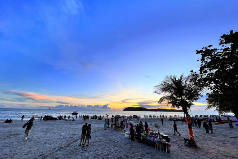A Guide to Pantai Cenang: Top Things to Do in this Pristine Sandy Beach ...